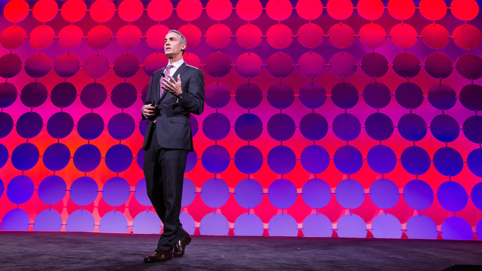 Photographing Corporate Event Speakers | Corporate Event Photographer